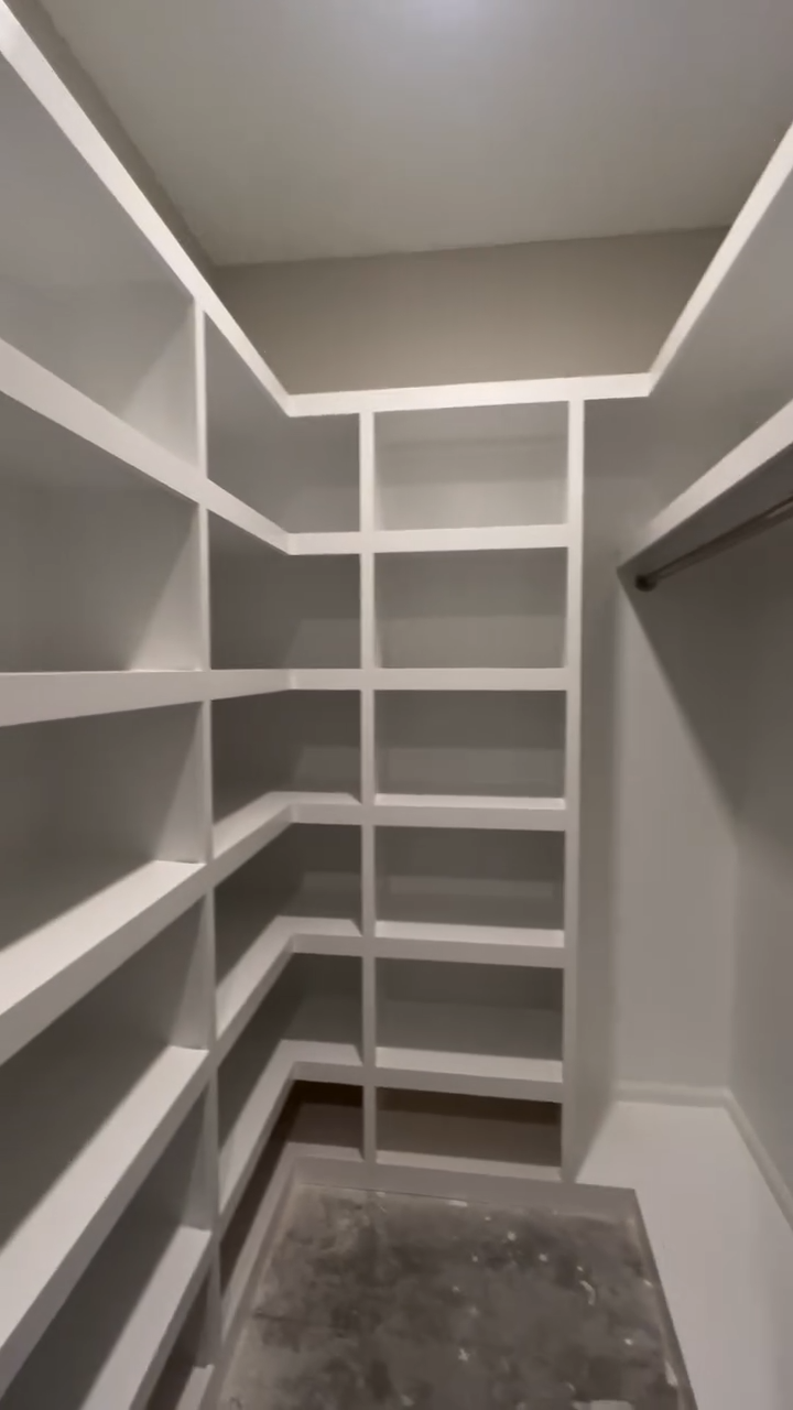 Closet Systems in Jacksonville | Coastland Carpentry